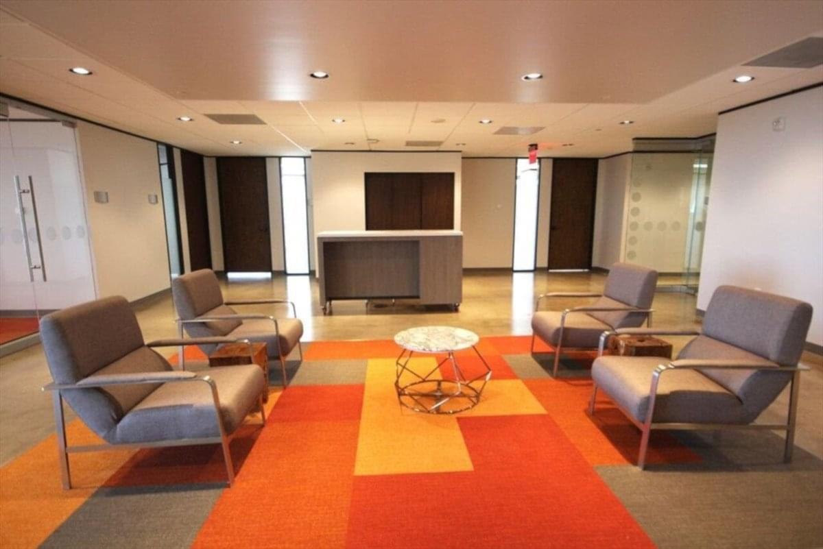 Arena Towers Houston Office Space | 7322-7324 Southwest Fwy